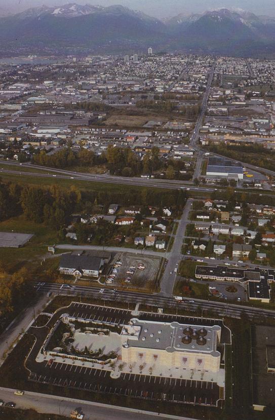 Thumbnail Photo Gallery of the Ismaili Jamatkhana and Centre, Burnaby ...