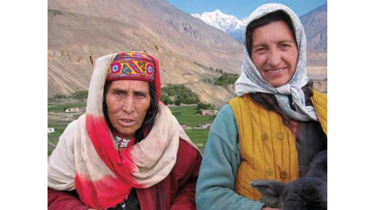 Wakhi Shepherdesses and Simerg's series on Ismaili women of Shimshal ...